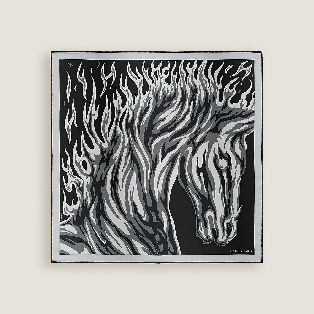 Cheval de Feu pocket square 45 - Beige | Hermès Denmark