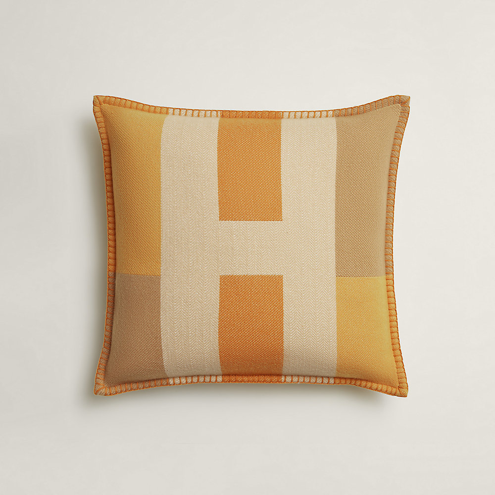 H Horizon pillow - Brown | Hermès Ireland