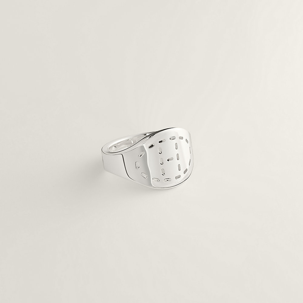 Point Sellier ring, large model | Hermès Czech Republic
