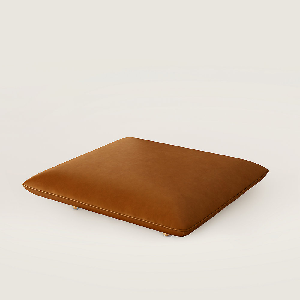 Silla "carré d'assise" Les Nécessaires d'Hermès, modelo bajo | Hermès ...