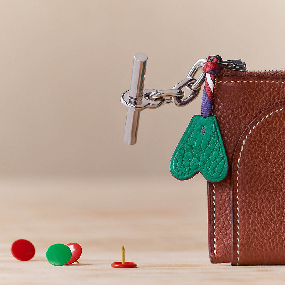Small heart accessory | Hermès UK