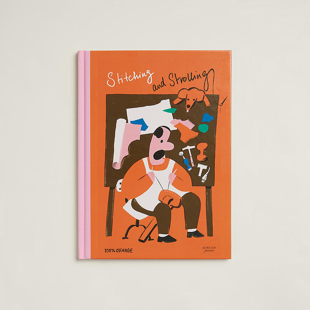 "Stitching while strolling" book in English - Green | Hermès Hong Kong SAR